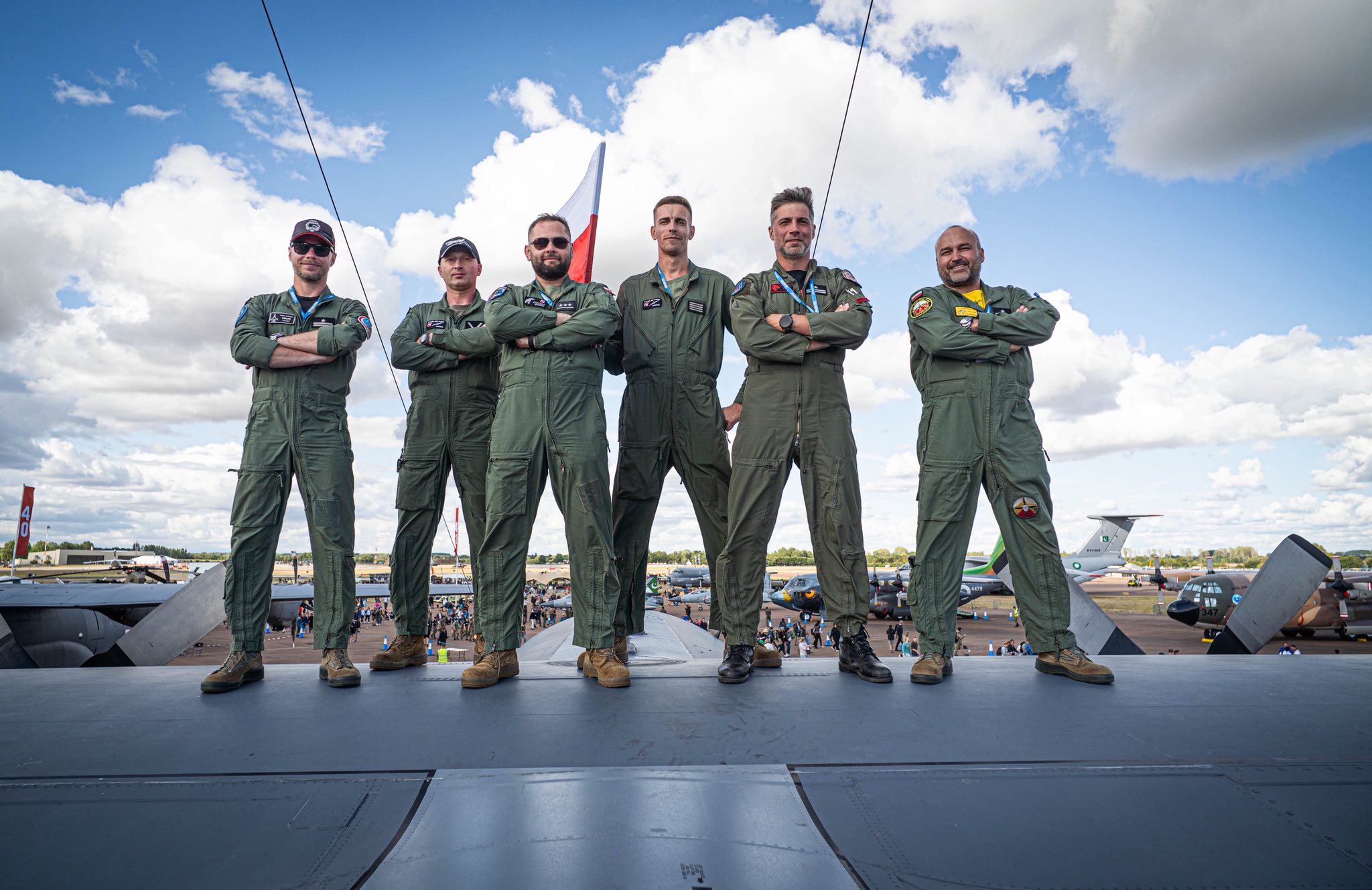 Podczas RIAT 2025 F-16 Tiger Demo Team Poland został uhonorowany nagrodą „As The Crow Flies ...